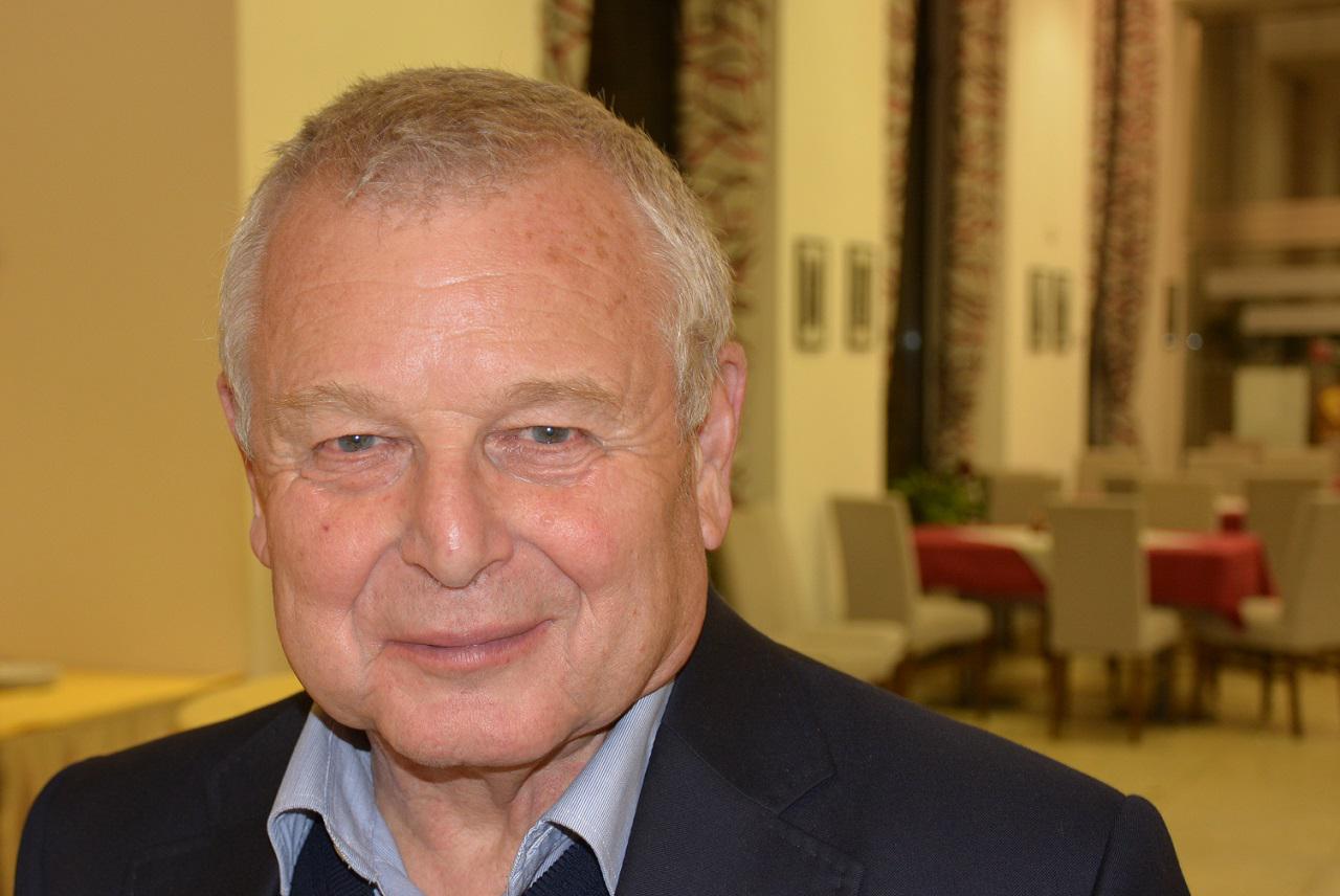 Sportovní listy | Profesor Jaroslav Pollert obdržel státní vyznamenání ...