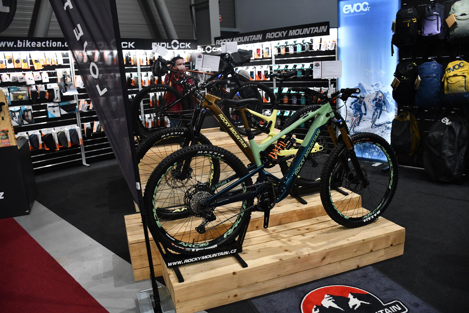 Sportovní listy | Podívejte se na obrázky Petra Skály ze 14. veletrhu cyklistiky FOR BIKES | Novinky