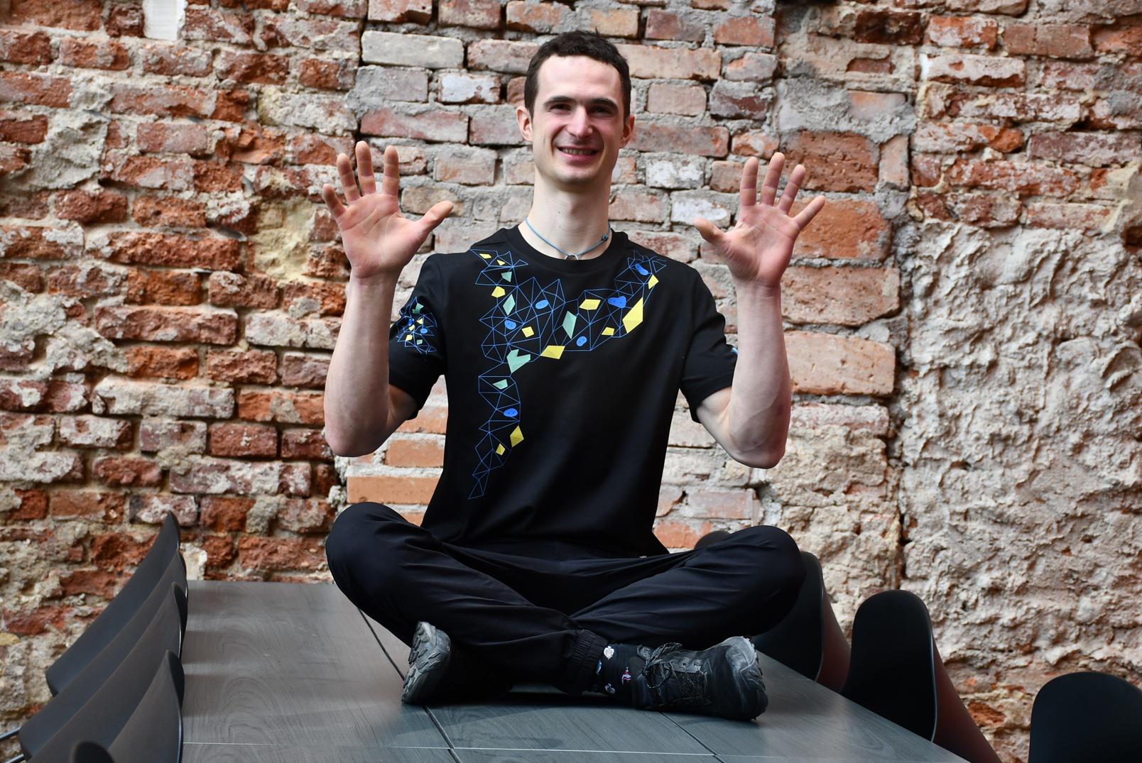 Sportovní listy | Adam Ondra se raduje, protože lezení bude mít na OH ...