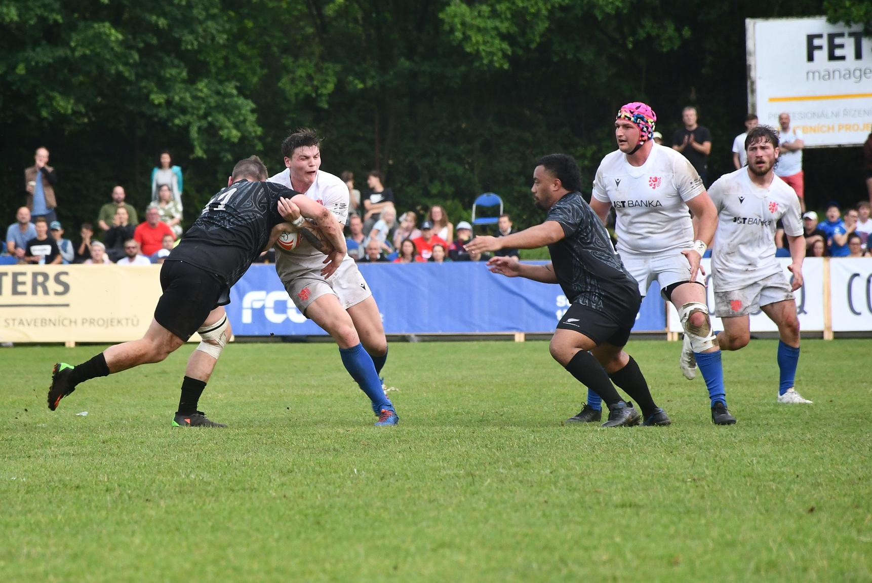 Sportovní listy | Nejdelší den v roce se hrála v Praze ragbyová ...